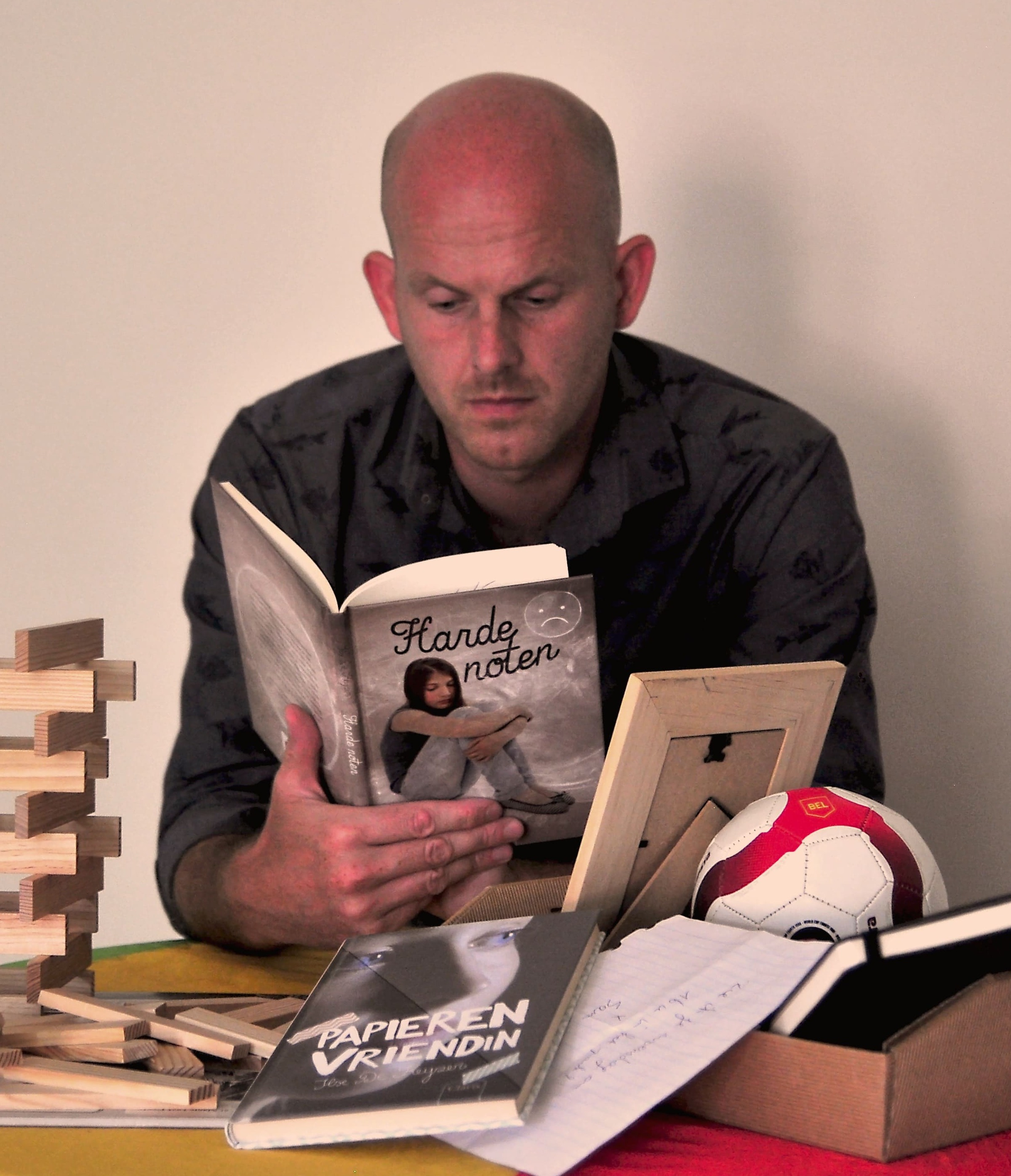 Jeugdtheater over pesten, echtscheiding en vriendschap • Theaterhuis ...